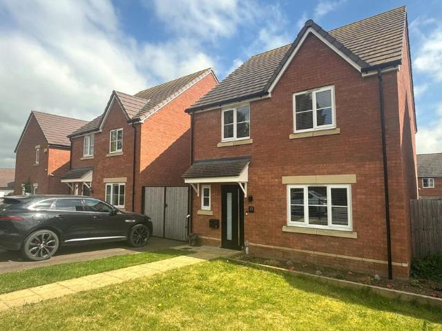 4 bedroom detached house for sale