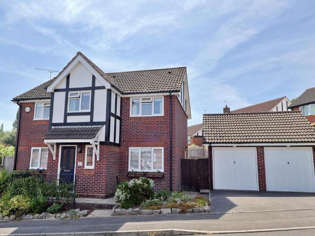 4 bedroom detached house for sale