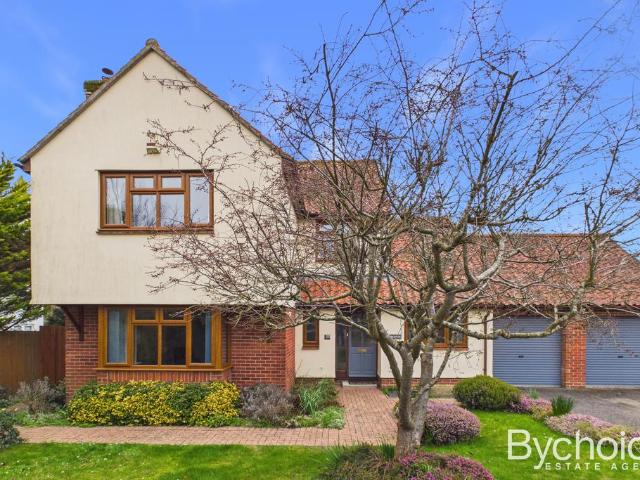 4 bedroom detached house for sale