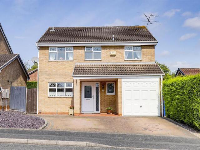 4 bedroom detached house for sale