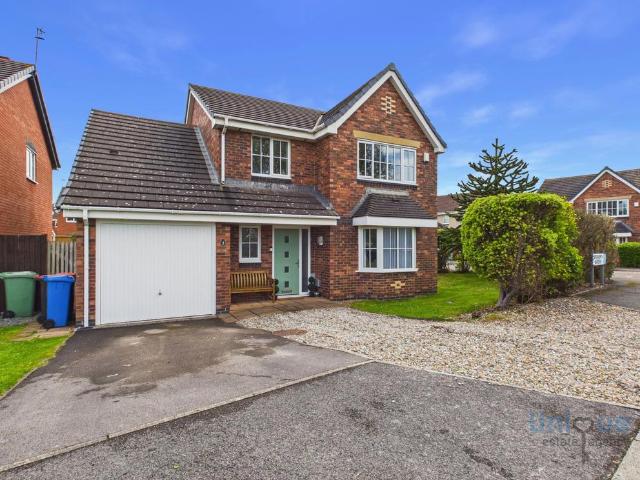 4 bedroom detached house for sale