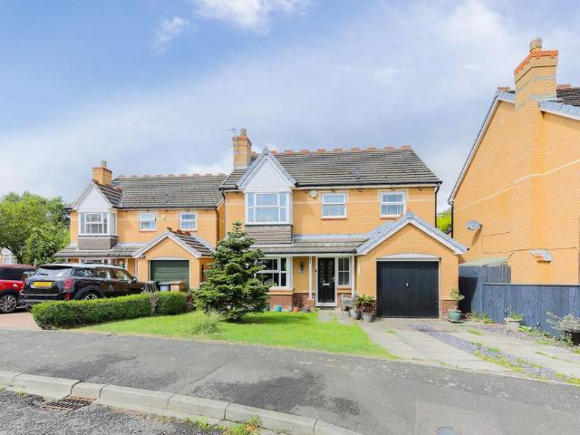 4 bedroom detached house for sale