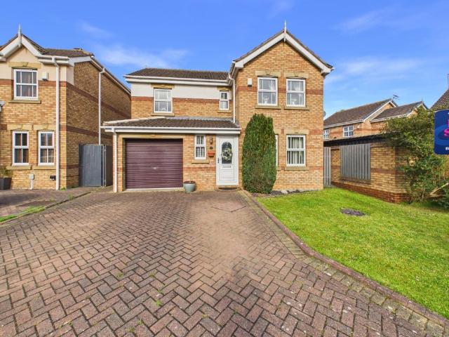 4 bedroom detached house for sale