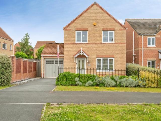 4 bedroom detached house for sale