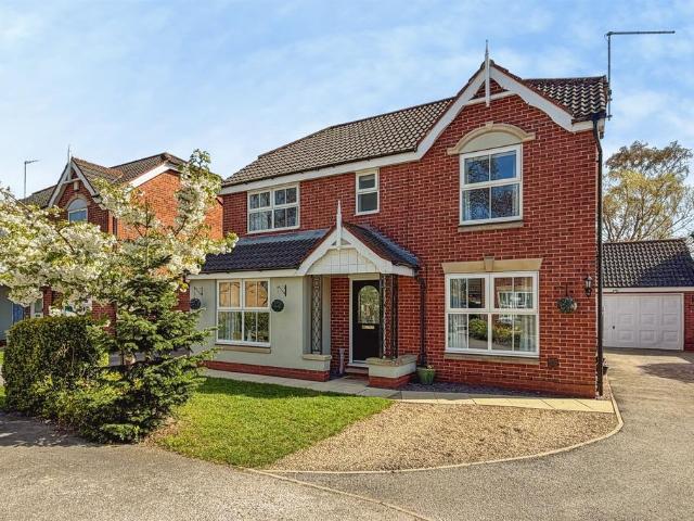 4 bedroom detached house for sale