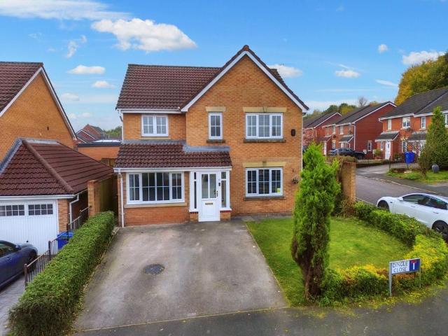 4 bedroom detached house for sale