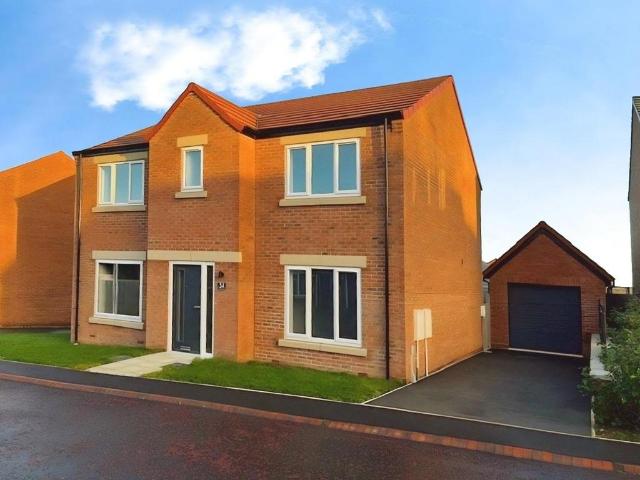 4 bedroom detached house for sale