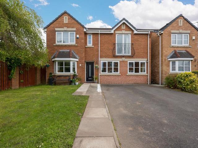 4 bedroom detached house for sale