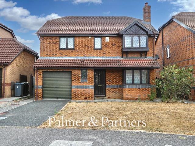 4 bedroom detached house for sale