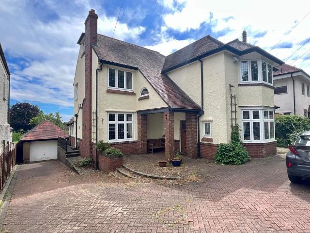 4 bedroom detached house for sale
