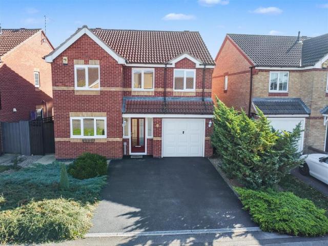 4 bedroom detached house for sale