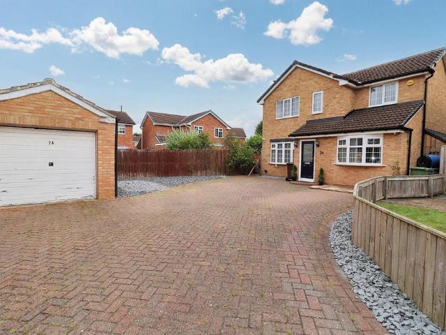 4 bedroom detached house for sale