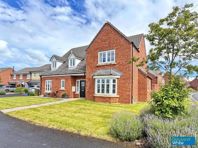 4 bedroom detached house for sale