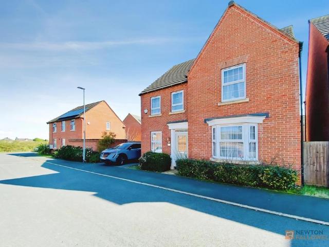 4 bedroom detached house for sale