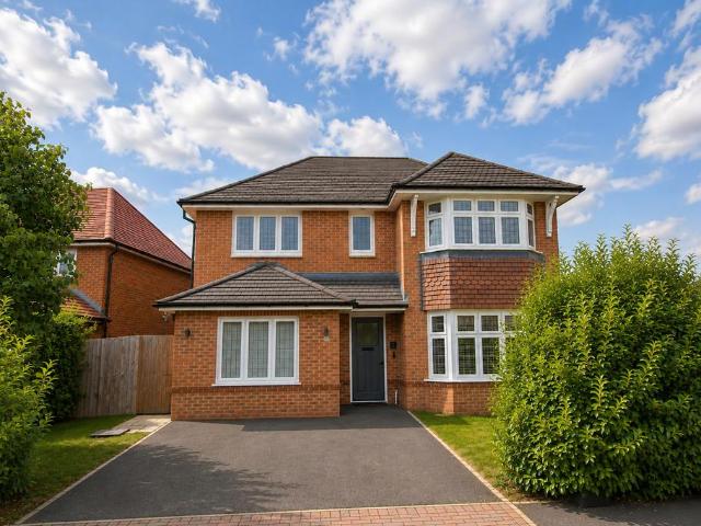 4 bedroom detached house for sale