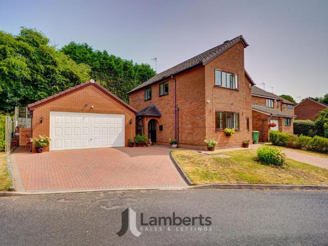 4 bedroom detached house for sale