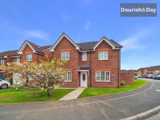 4 bedroom detached house for sale