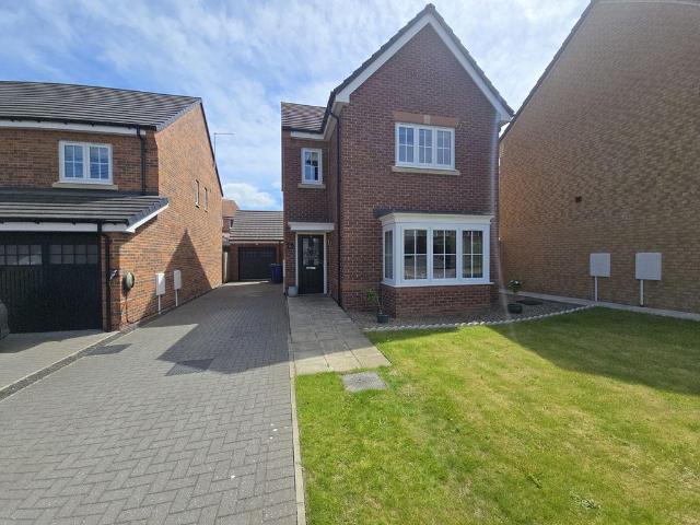 4 bedroom detached house for sale