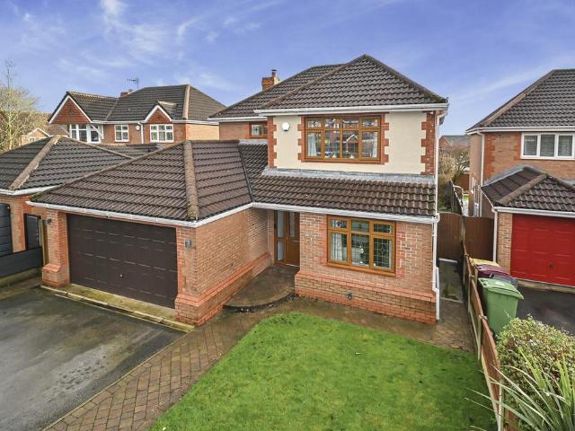4 bedroom detached house for sale