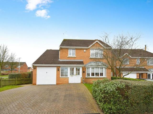 4 bedroom detached house for sale