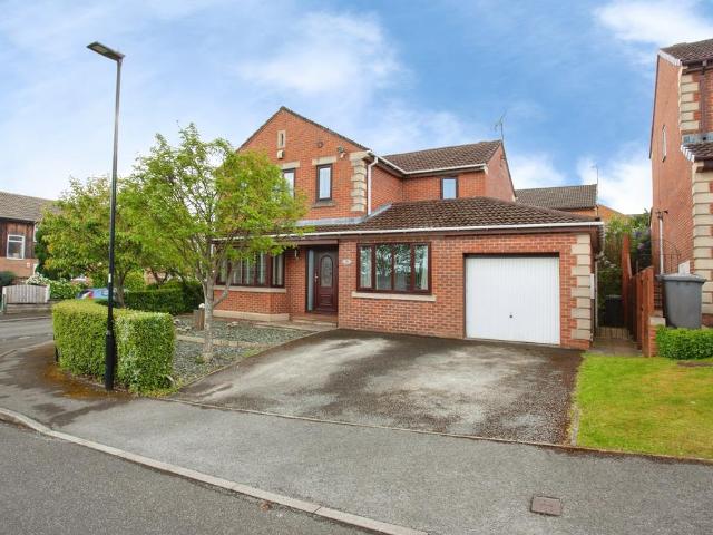 4 bedroom detached house for sale