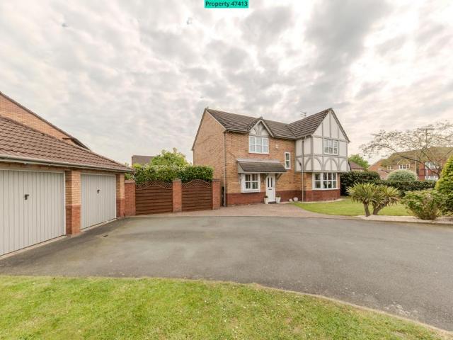 4 bedroom detached house for sale