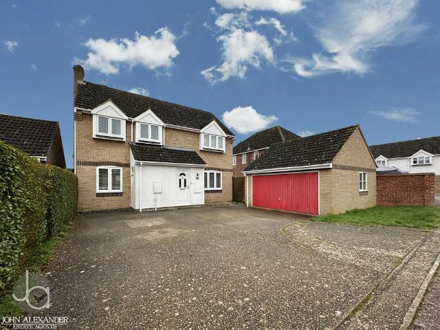 4 bedroom detached house for sale