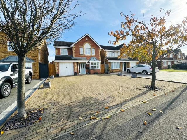 4 bedroom detached house for sale