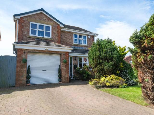 4 bedroom detached house for sale