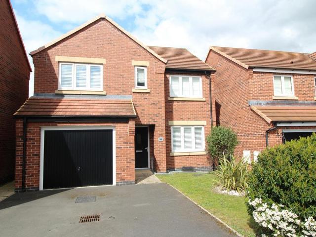 4 bedroom detached house for sale
