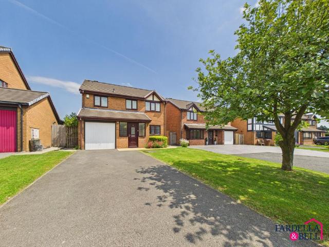 4 bedroom detached house for sale