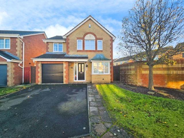 4 bedroom detached house for sale