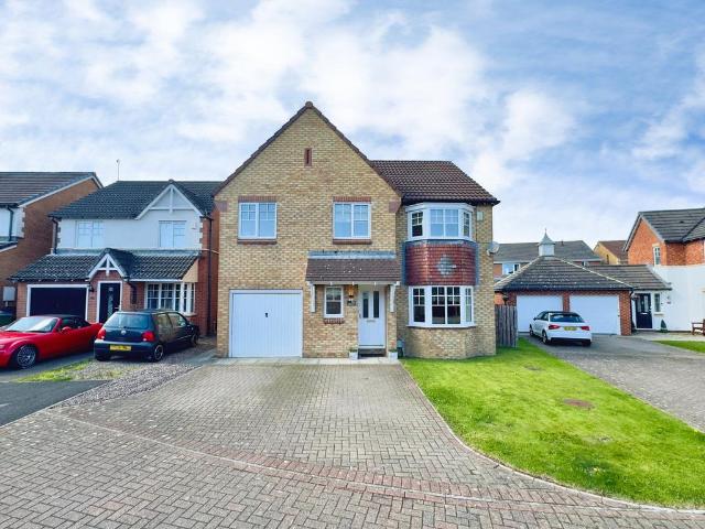 4 bedroom detached house for sale