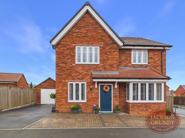 4 bedroom detached house for sale