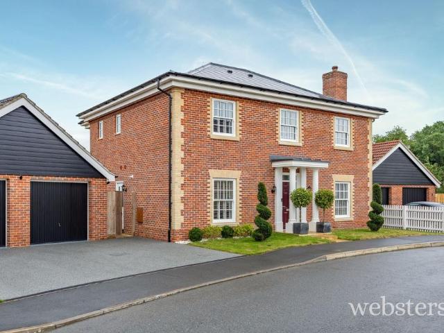 4 bedroom detached house for sale