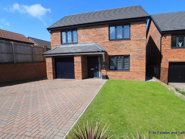 4 bedroom detached house for sale