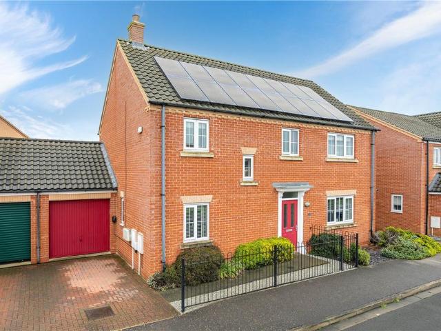 4 bedroom detached house for sale