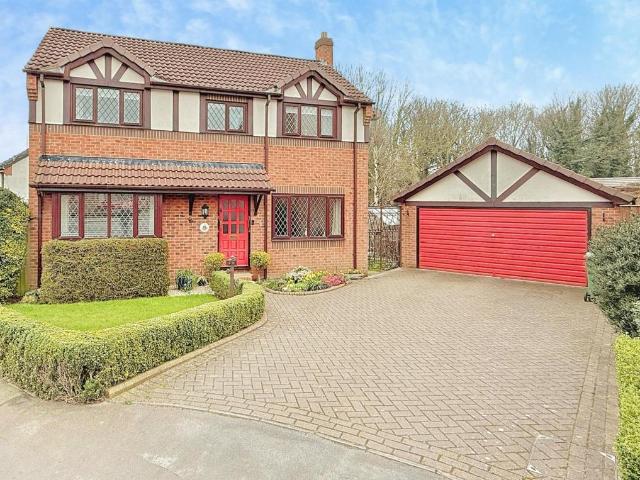 4 bedroom detached house for sale