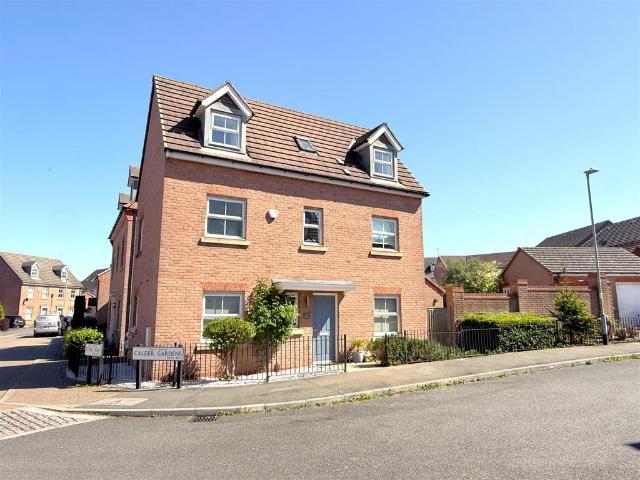 4 bedroom detached house for sale