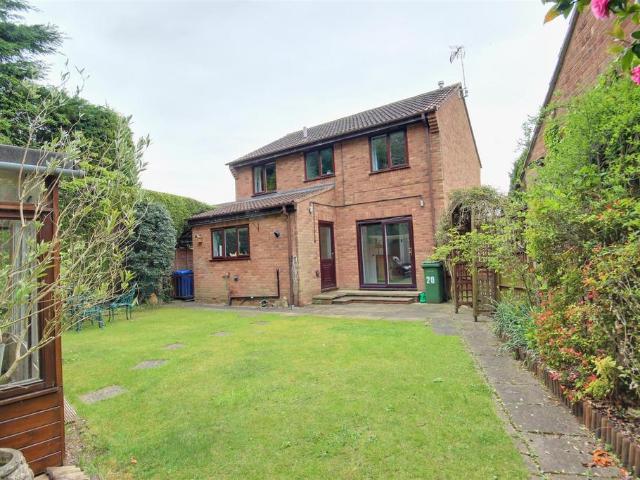 4 bedroom detached house for sale