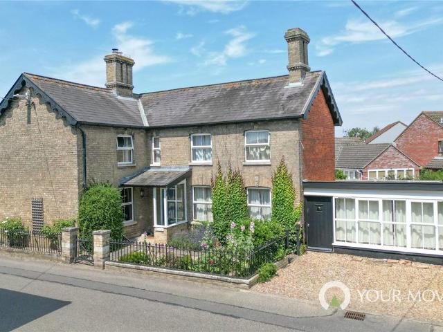 4 bedroom detached house for sale