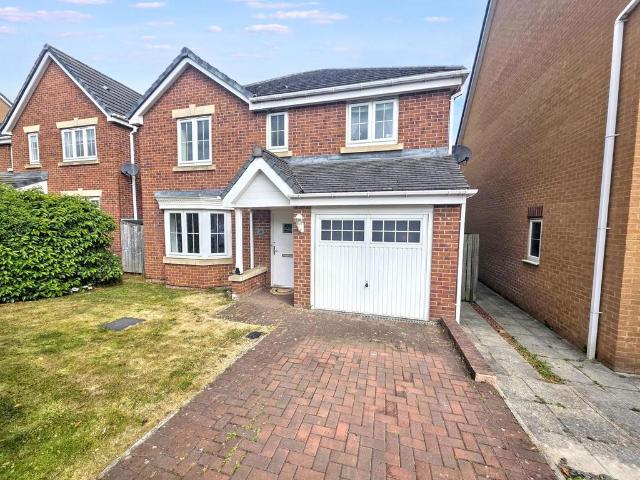 4 bedroom detached house for sale