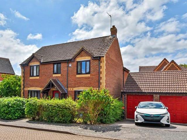 4 bedroom detached house for sale