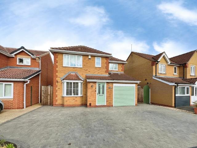 4 bedroom detached house for sale