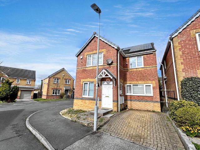 4 bedroom detached house for sale