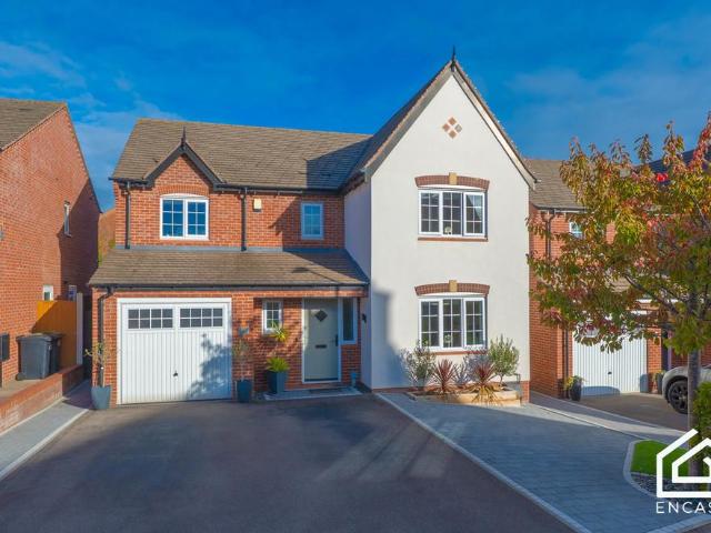 4 bedroom detached house for sale