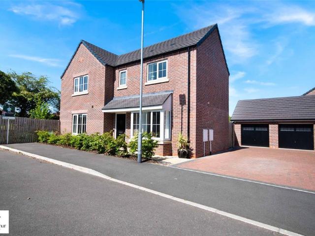 4 bedroom detached house for sale