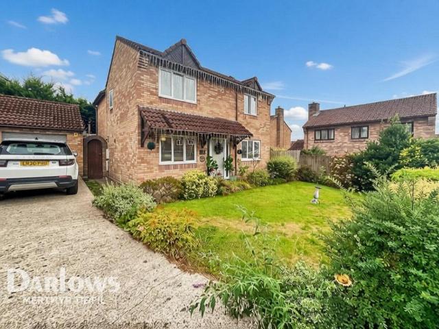 4 bedroom detached house for sale