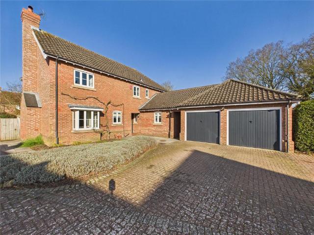4 bedroom detached house for sale