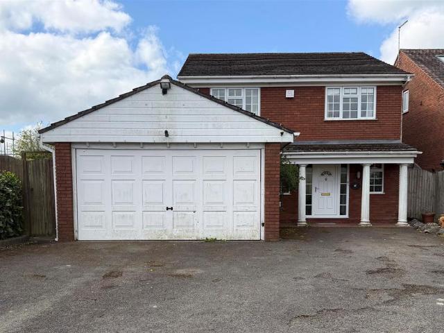 4 bedroom detached house for sale